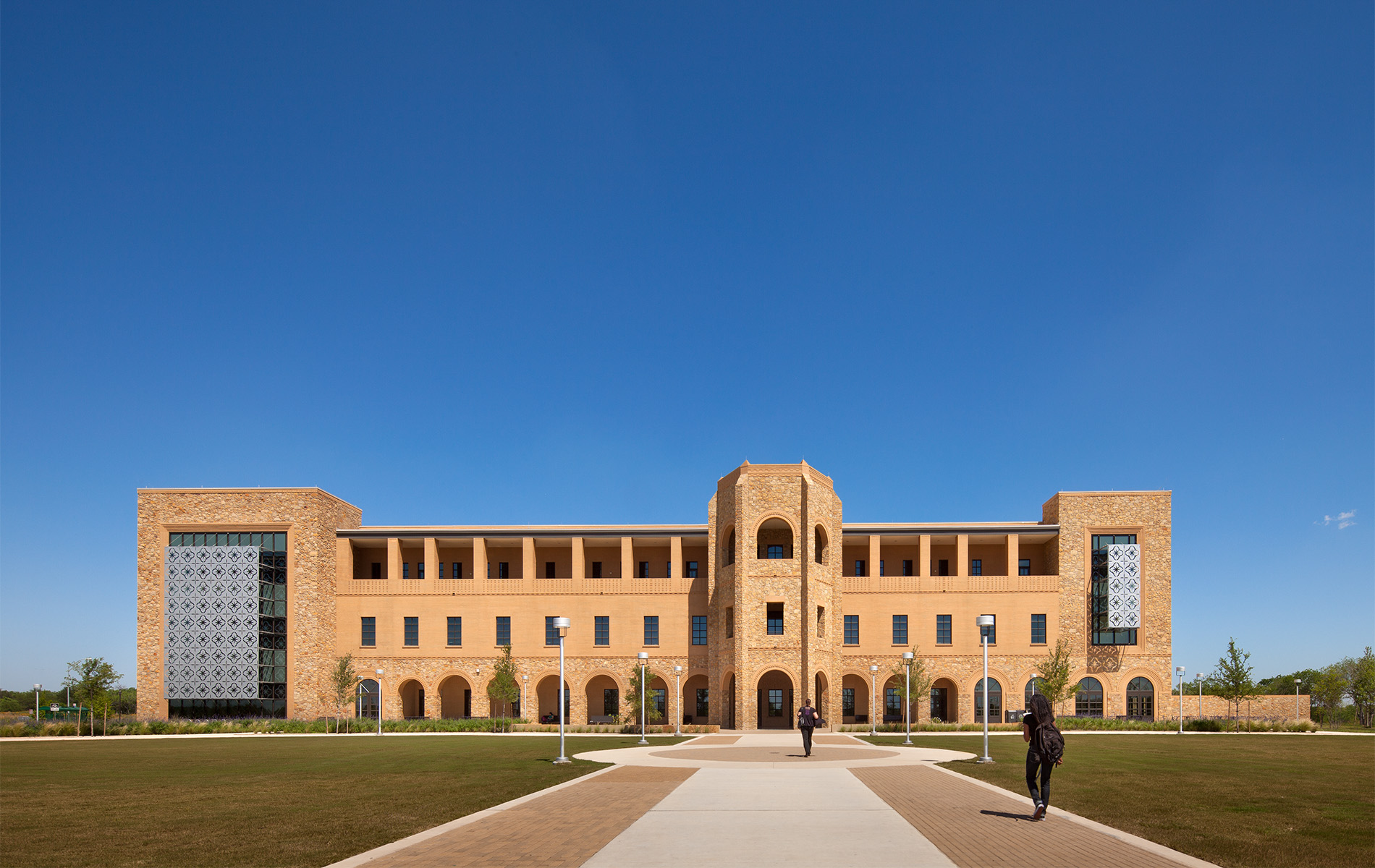 TAMUSA Multipurpose Building – Alta Architects